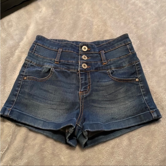 Tinseltown | Shorts | Tinseltown High Waisted Jean Shorts With Three ...